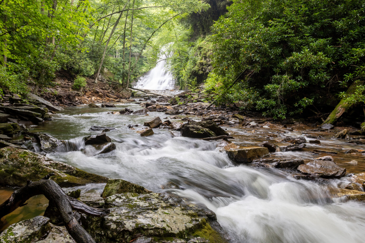 Hiking to Cascade Falls - realmccoycabins.com